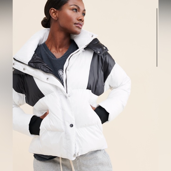 Varley | Jackets & Coats | Varley Black And White Puffer Jacket | Poshmark